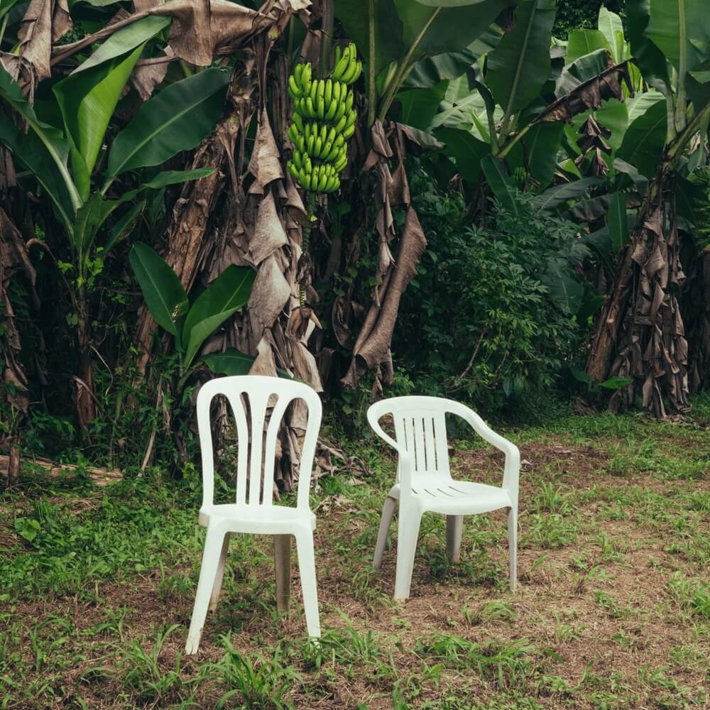 Bad Bunny - LO QUE LE PASÓ A HAWAii Lyrics